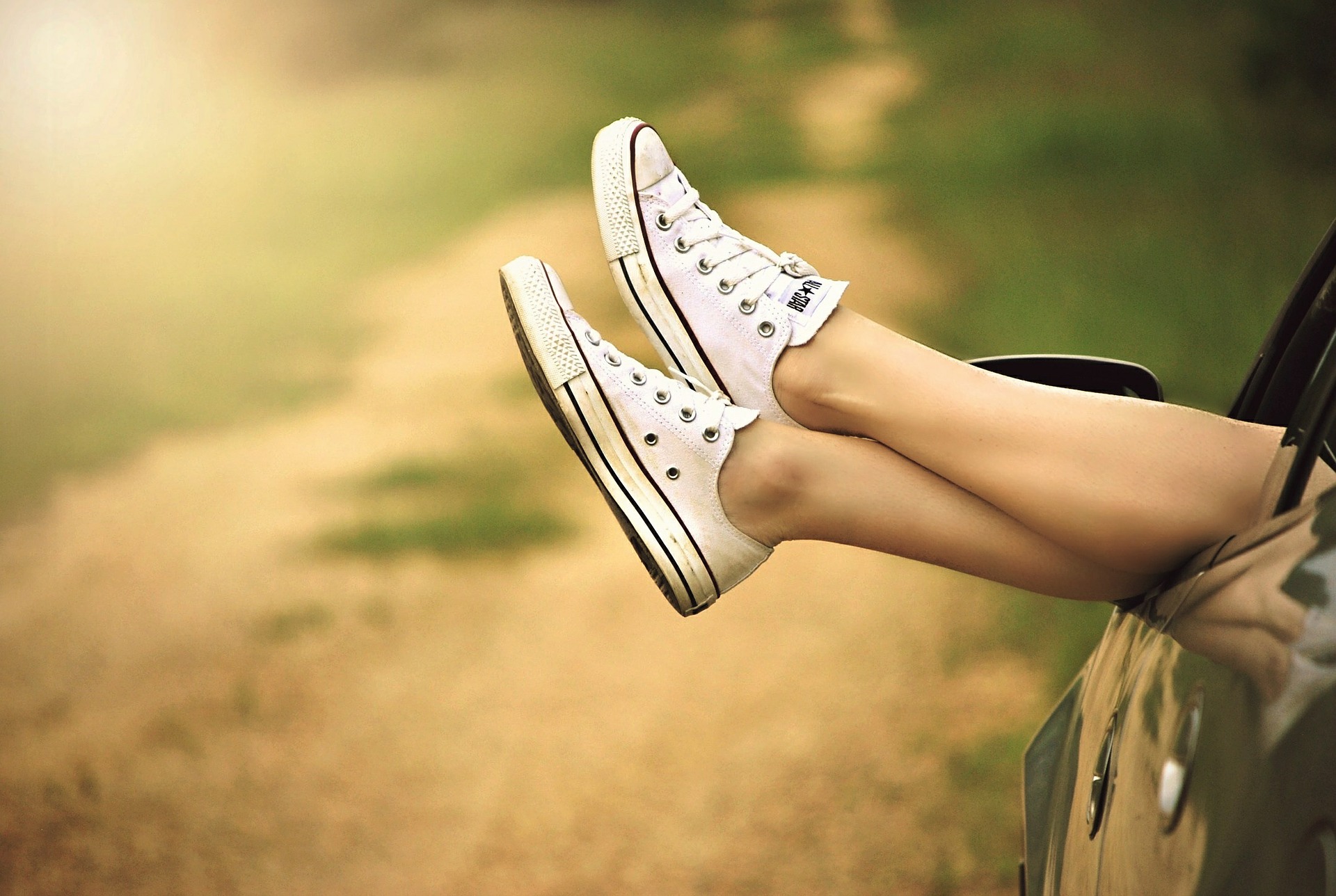5 Ways To Keep Your Feet Happy While Using a Standing Desk