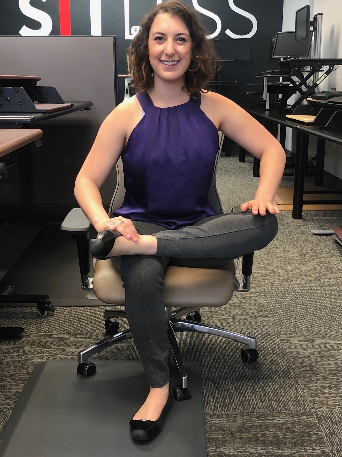 Top 9 Desk Stretches to Eliminate Muscle Stiffness at Work