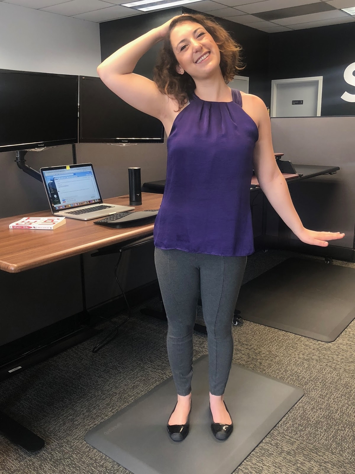 Top 9 Desk Stretches to Eliminate Muscle Stiffness at Work